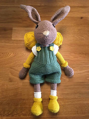 Ravelry: Darlinda og Danny harer pattern by Tina Christensen