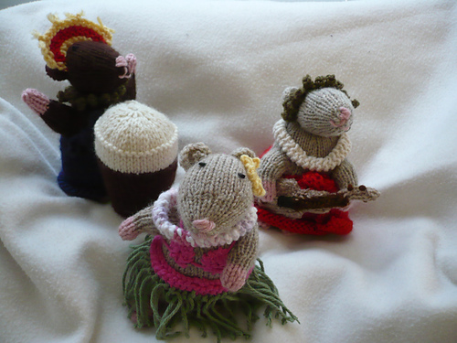 Ravelry: Hula Hamsters pattern by Alan Dart