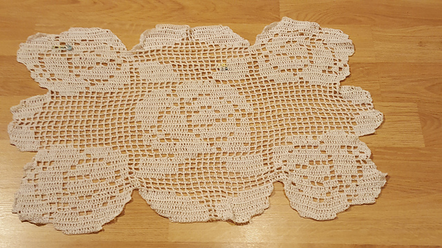 Ravelry: Filet Crochet Roses Doily pattern by StitchMeKnot
