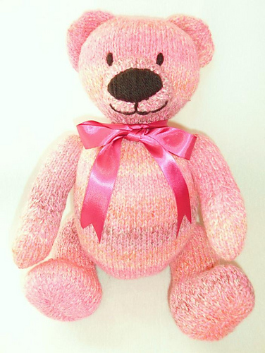 Ravelry: Berry Bear Teddy pattern by Lorraine Leatham