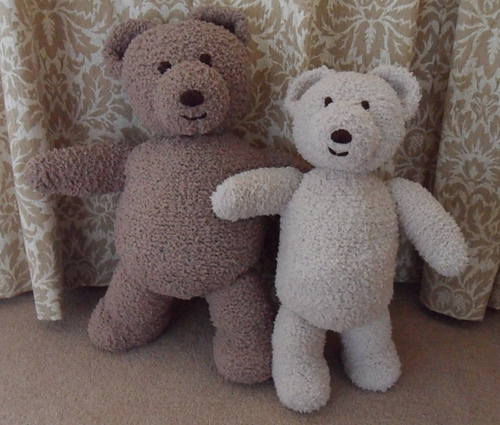 Ravelry: Cuddle and Snuggle Teddy Bears pattern by Lorraine Leatham