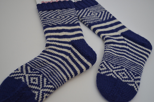Ravelry: in.out.up.down pattern by revi