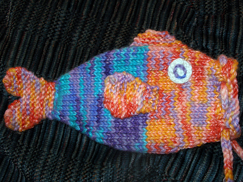 Ravelry: Fish Purse pattern by Lisa White