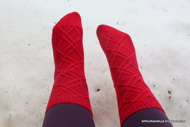 Ravelry: lankakeiju's Cable Madness