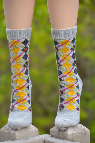 Ravelry: Simply Argyle Socks pattern by Anne Berk