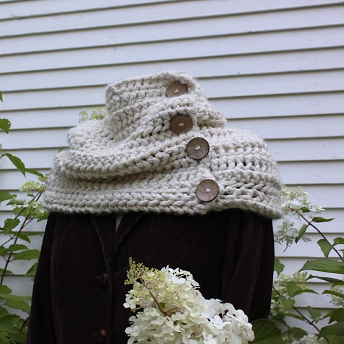 Ravelry: Lulu's Cowl - Cache Cou de Lulu pattern by Lucinda Iglesias