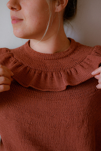 Ravelry: Summer Sailor Top pattern by Laura Menéndez