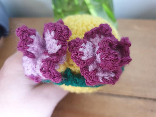 Ravelry: Wee Weebee Flower Dolls pattern by Laura Tegg