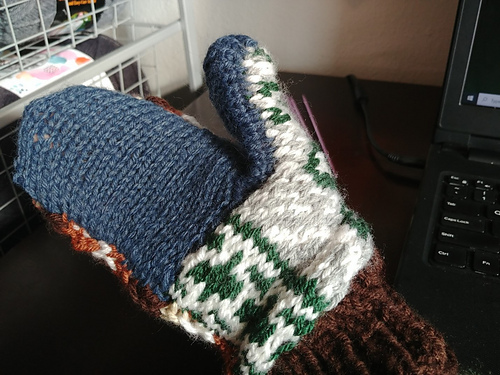 Ravelry: Bernie Mittens pattern by Lauren C. Brown