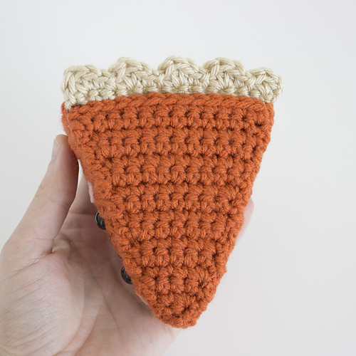Ravelry: Amigurumi Slice of Pie pattern by Lauren Espy