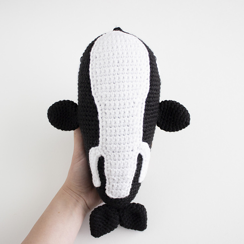 Ravelry: Amigurumi Orca pattern by Lauren Espy