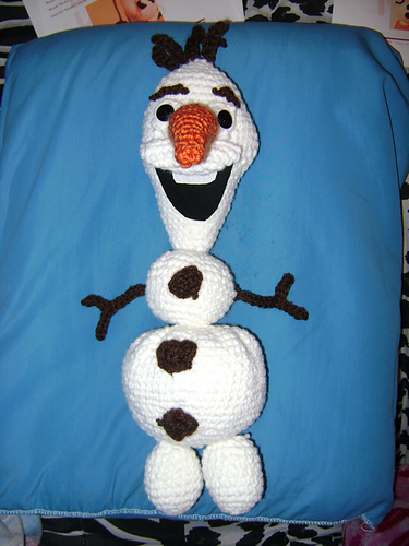 Ravelry: Olaf the Snowman Amigurumi pattern by Florence Yen
