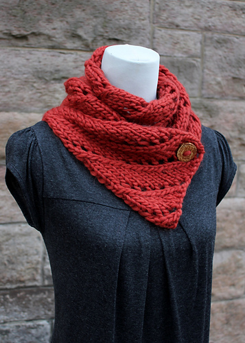 Ravelry: Diagonal lace woolly scarf pattern by Laurimuks patterns