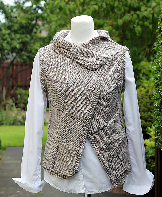 Ravelry: Clay wrap pattern by Laurimuks patterns