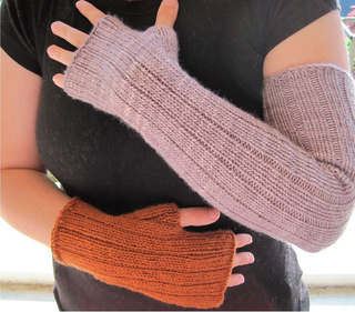 Ravelry: Hood River Top-Down Mitts pattern by Yvonne Ellsworth