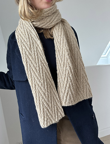 Ravelry: Woodlark Scarf pattern by LE KNIT by Lene Holme Samsøe