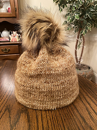 Ravelry: Cloudfluff Hat pattern by Lena Mathisson