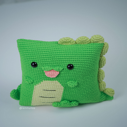 Ravelry: Dinosaur Pillow pattern by Thao Nguyen Lennutas