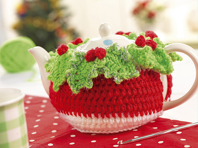Ravelry: Christmas Tea Cosy pattern by Lynne Rowe