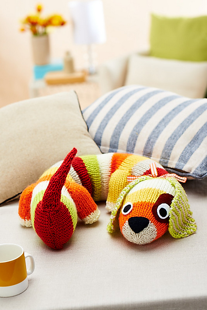 Ravelry: Draughty doggie pattern by Lynne Rowe