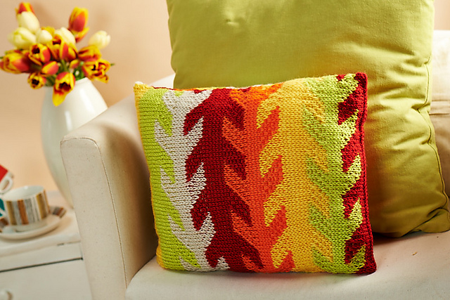 Ravelry: Geometric cushion pattern by Lucinda Ganderton