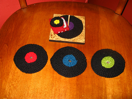 Ravelry: Vinyl Record Coasters pattern by Ellen Kapusniak