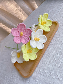 Ravelry: Flower: Violet pattern by Liceria