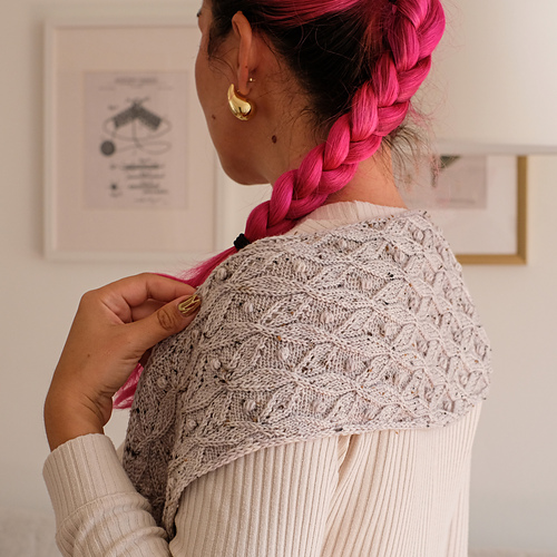 Ravelry: Gooseberry Shawl pattern by Ksenia Naidyon
