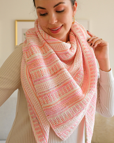 Ravelry: Filoli Shawl pattern by Ksenia Naidyon