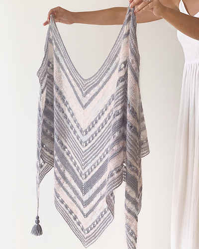 Ravelry: Veter Shawl pattern by Ksenia Naidyon