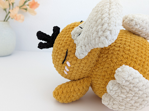 Ravelry: Sleepy Psyduck pattern by Kaylin Liang