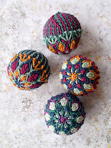 Ravelry: One Evening Bauble pattern by Tatsiana
