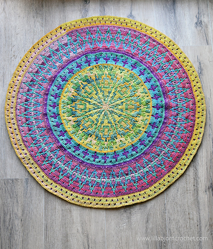Ravelry: Ocean Time Mandala Rug pattern by Tatsiana
