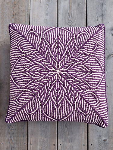 Ravelry: Blomma Square pattern by Tatsiana