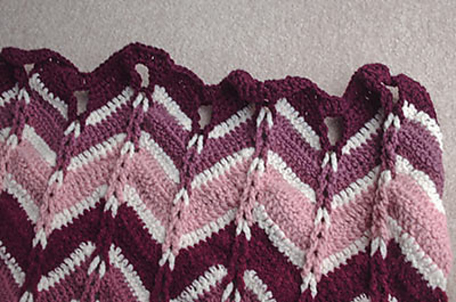 Ravelry: linda74's 2012 #50 - Bobble-less #2 - A Jacob's Ladder Ripple