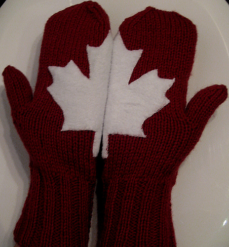 Ravelry: lindapendante's Canadian Eh? Maple Leaf Mittens