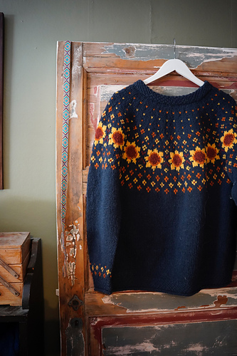 Ravelry: Pokhara circular yoke pattern by Linka Neumann