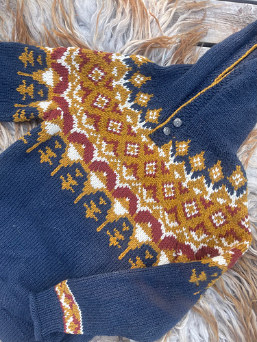 Ravelry: Matoaka POLAR pattern by Linka Neumann