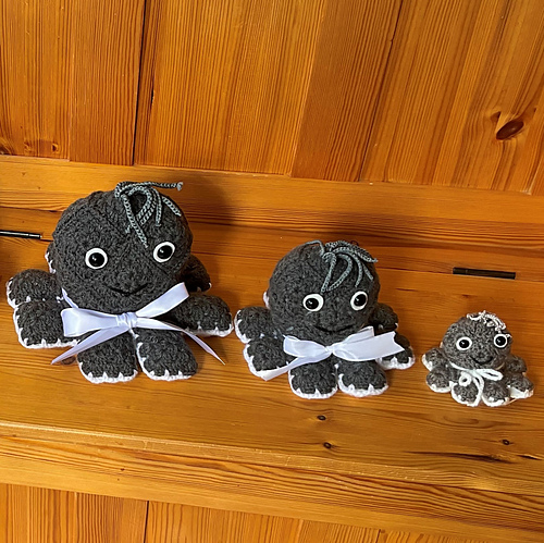 Ravelry: Granny Square Octopus Family pattern by Linda Morris Tomlin
