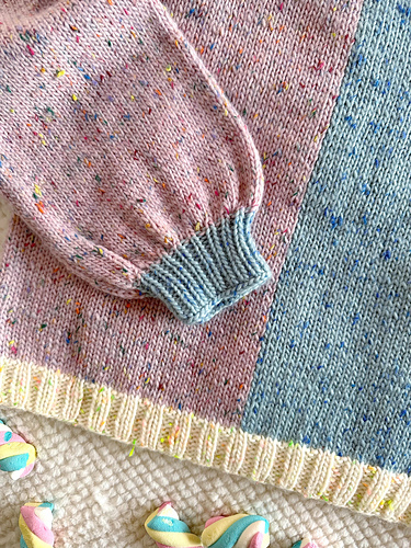 Ravelry: Marshmallow Swirl Sweater pattern by Lirio Knits