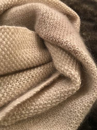 Ravelry: Two Color Linen Scarf pattern by Danai