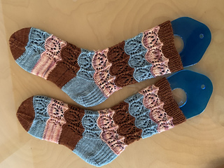 Ravelry: lisoni's Venus socks/sukat