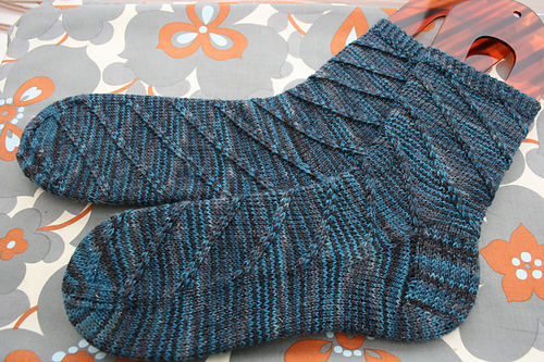 Ravelry: Down the Rabbit-Hole pattern by Purrlescent