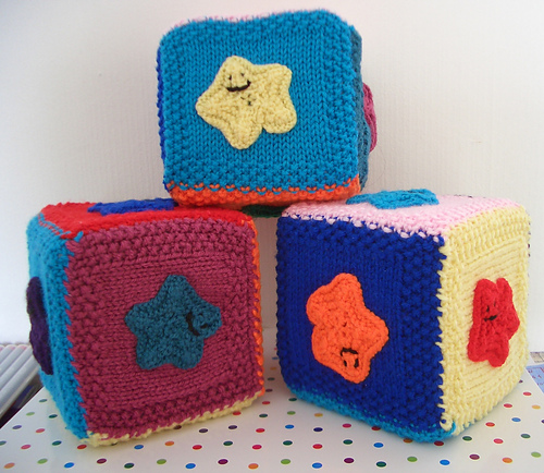 Nursery cubes : r/knitting