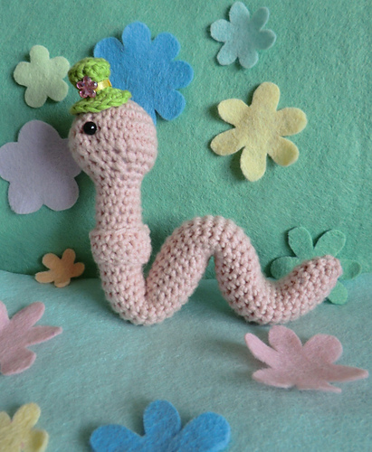 Worm on a String Pattern : r/crochet