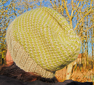Ravelry: Helix hat (chunky) pattern by Elizabeth Felgate