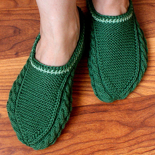 Ravelry: ADULT Cable Slippers pattern by Julia Noskova