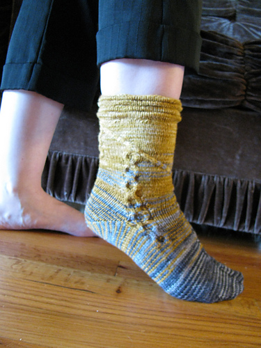 Ravelry: One Ring Socks pattern by Lobug Designs