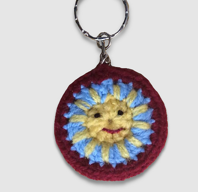 Ravelry: Cute Sun Keyring pattern by Lonemer Creations