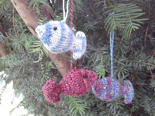 Ravelry: Rybka (Wee Fishie) pattern by Kino Knits